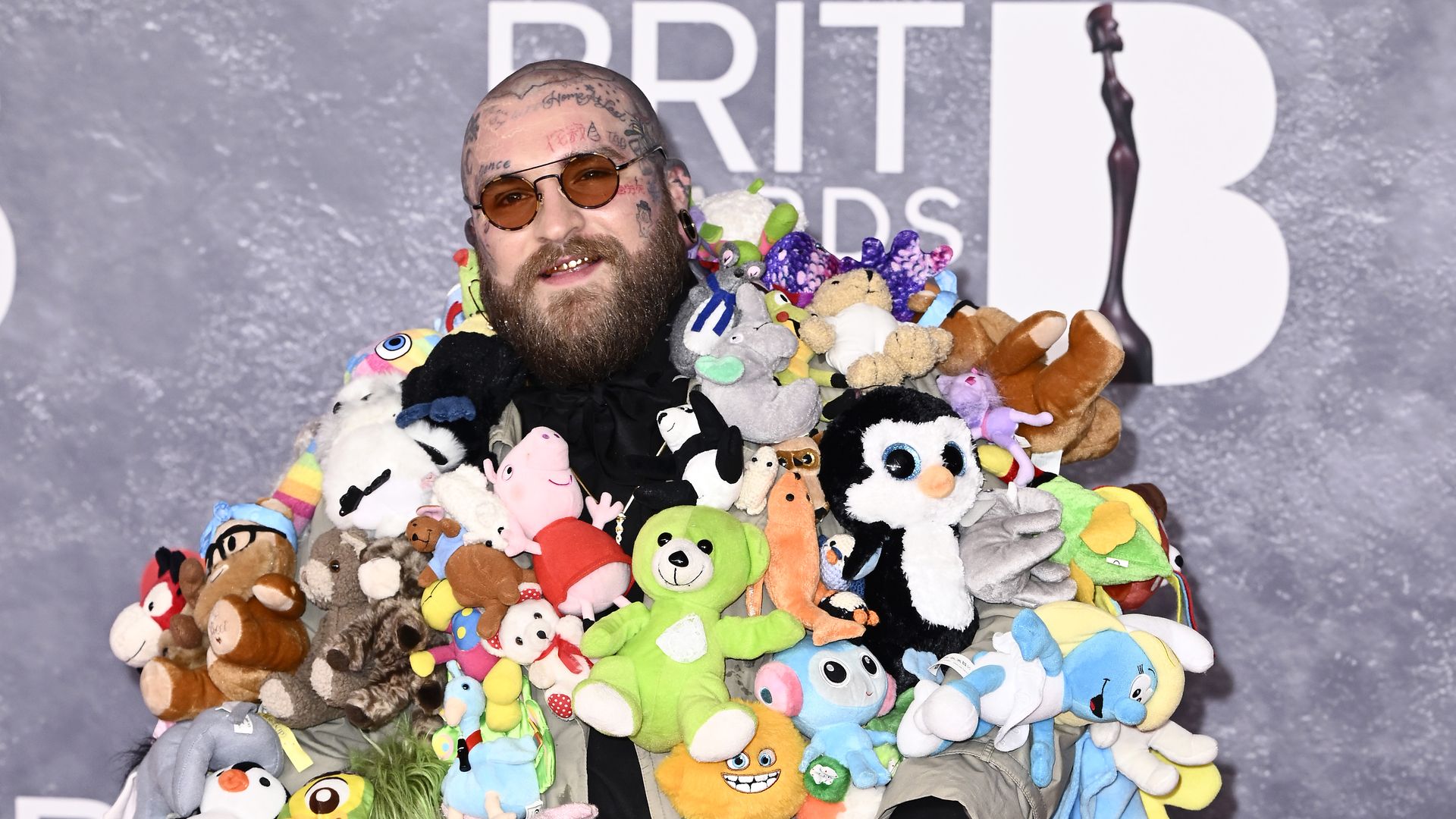 Teddy Swims begrüßt sein erstes Kind mit bezaubernden Fotos