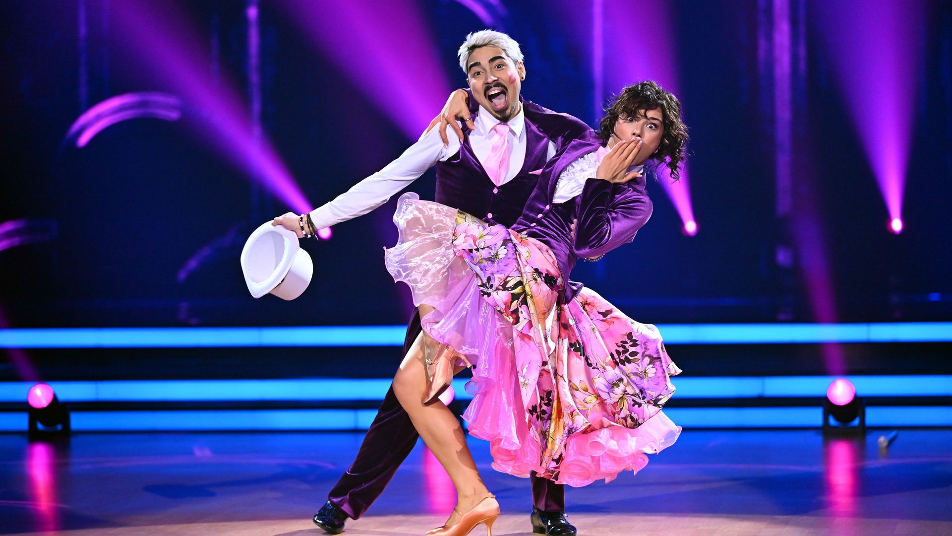 Zehn Punkte! Begeistert Tony bei "Let's Dance" zu Recht?