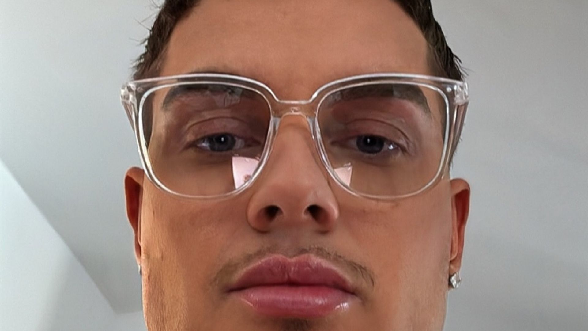 Twenty4tim hat in seinem Leben noch nie ein Ei gegessen