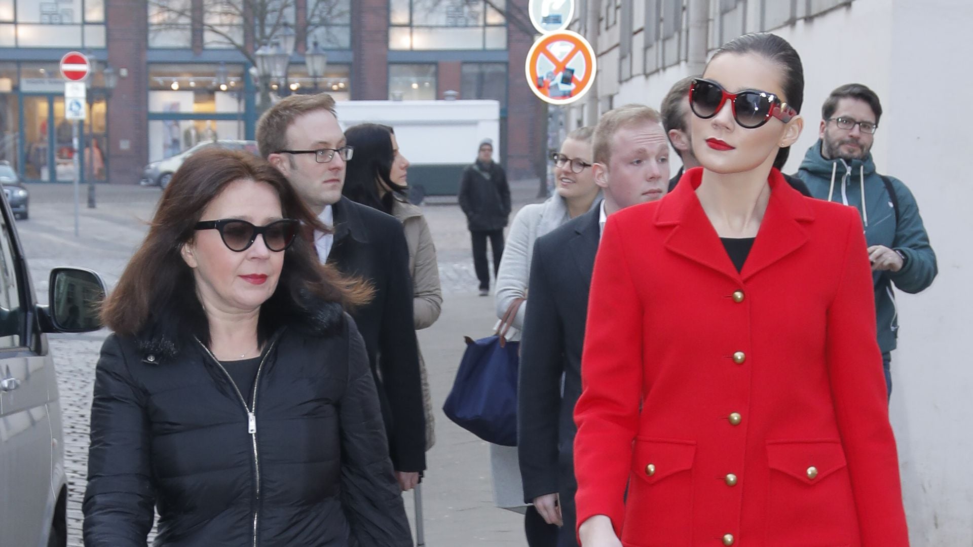 Wegen Dschungelcamp: Lehr-Verbot für Nathalie Volks Mutter! | Promiflash.de
