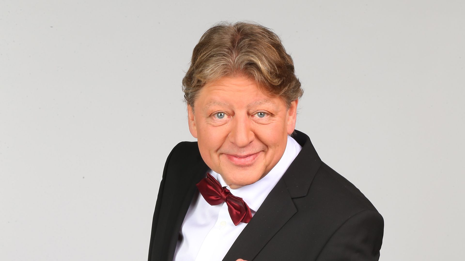 Walter Freiwald steigt bei Circus HalliGalli ein! | Promiflash.de