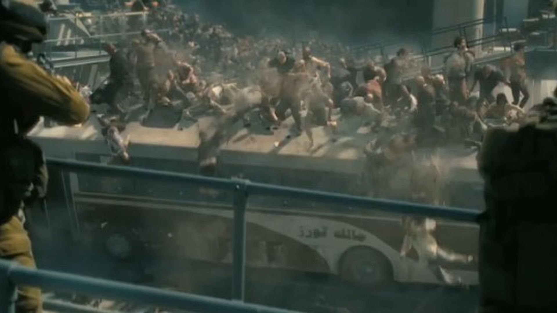 World War Z: Brutaler Zombie-Trailer mit Brad Pitt | Promiflash.de