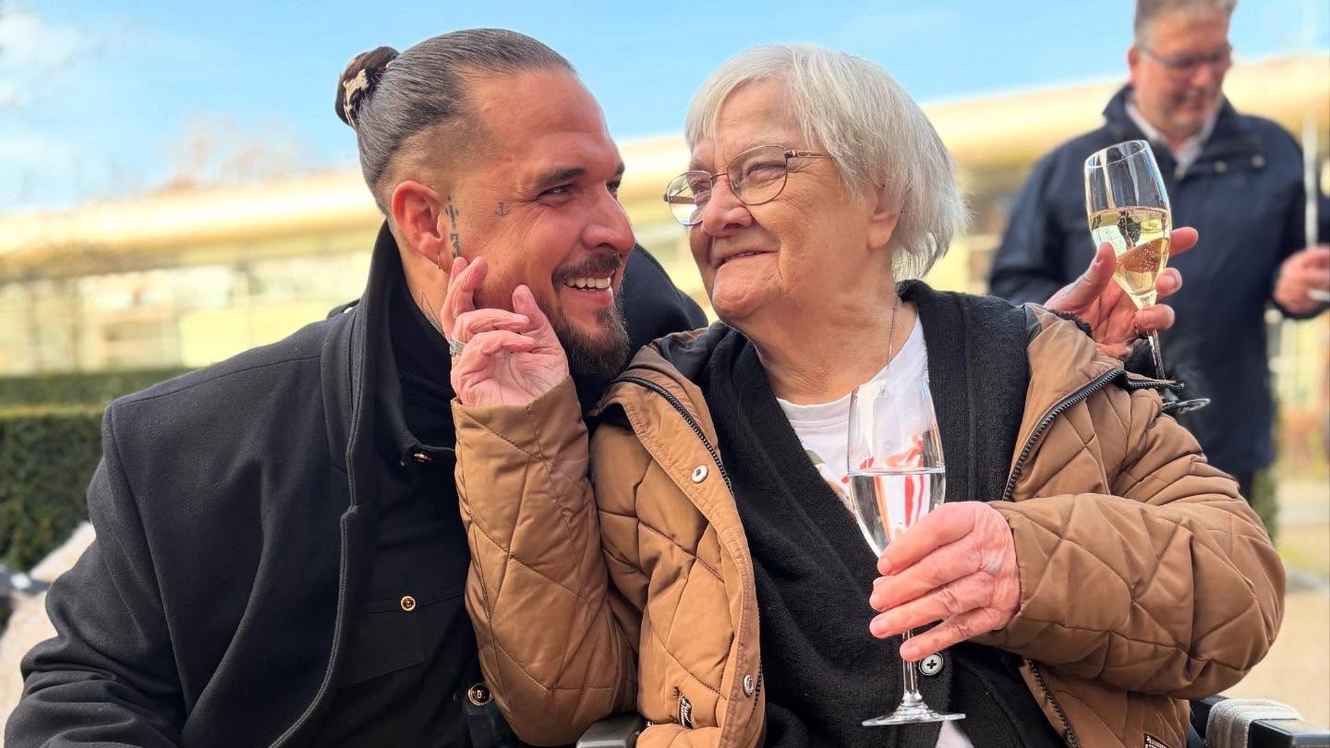 "8.000 Mal geweint": Auch Zico Banachs Oma war bei Hochzeit