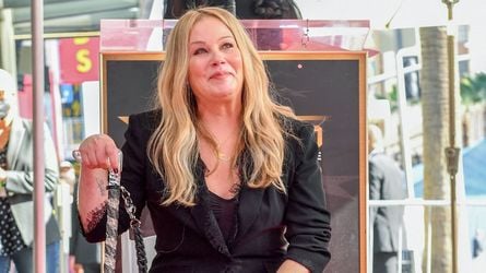 Darum war Christina Applegate auf Preisverleihung barfuß