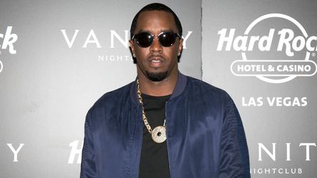 Überraschung: Alica Schmidt knutscht ihren Freund live im TV