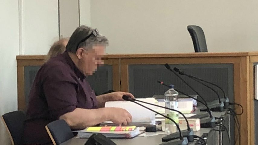 "Schwer verliebt"-Sarahs Ex Axel G. stirbt nach Explosion | Promiflash.de