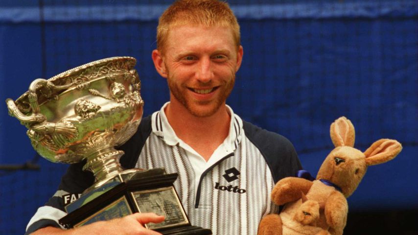 Boris Becker: Verliert der Tennis-Star jetzt seine Pokale? | Promiflash.de