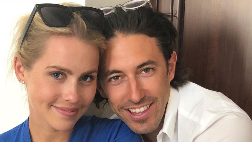 Schwangerschafts-Endspurt: Claire Holt feiert Baby-Party | Promiflash.de