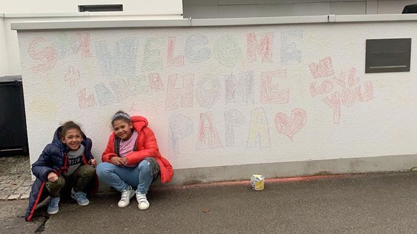 Happy Daddy: Jérôme Boateng genießt Zeit mit seinen Kindern | Promiflash.de