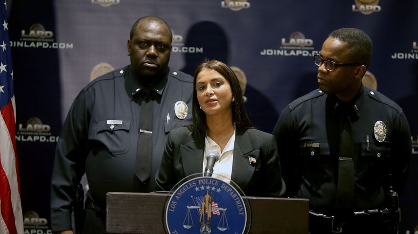 Wurde wegen Facebook und Insta bei US-Promis eingebrochen? | Promiflash.de