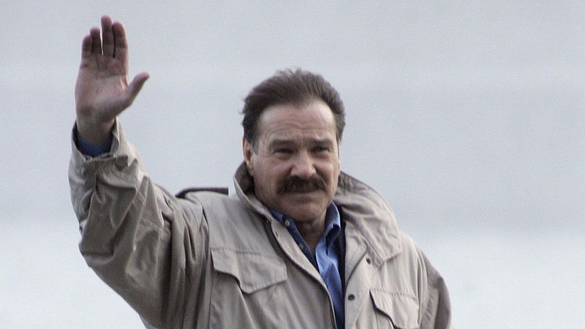 Götz George († 77): Schon heimlich auf See beigesetzt? | Promiflash.de