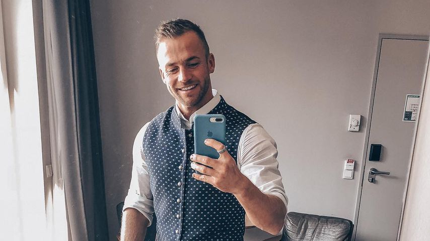 Im Urlaub: Bestätigt Philipp Stehler hier seine neue Liebe? | Promiflash.de