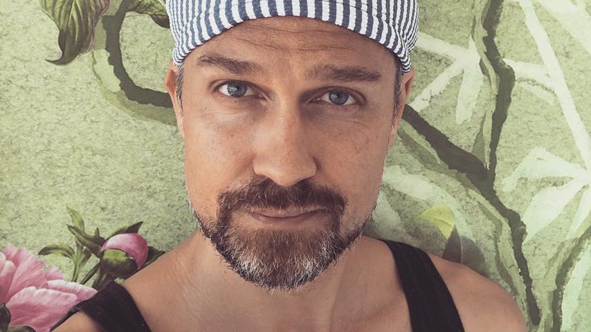 "Pampers-Rocker": Wayne Carpendale & Sohn im Partnerlook | Promiflash.de