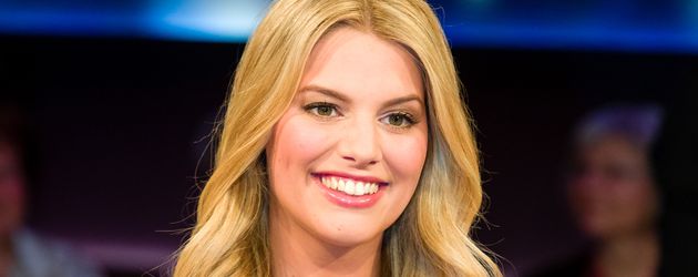 "Let's Dance"-Vorfreude: Angelina Kirsch übt in Tanzschuhen | Promiflash.de