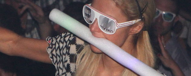Po-Blitzer beweist: Paris Hilton liebt Tangas! | Promiflash.de