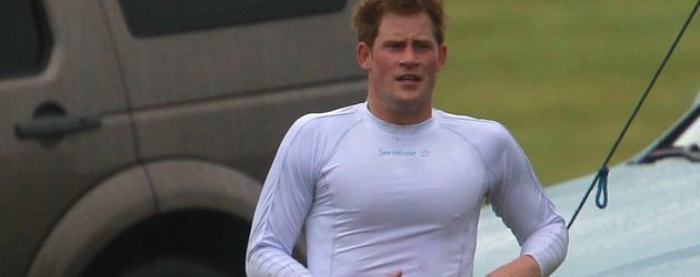 Prinz Harry: Von seiner Model-Freundin verlassen | Promiflash.de