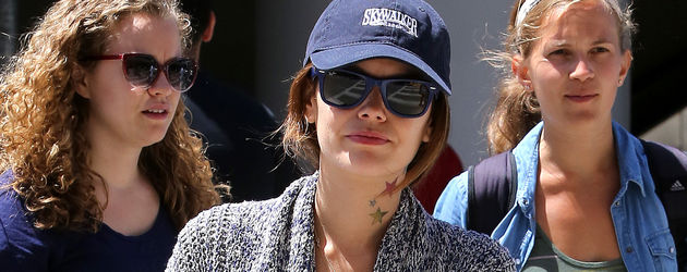 Gewagt! Rachel Bilson überrascht mit neuem Tattoo | Promiflash.de